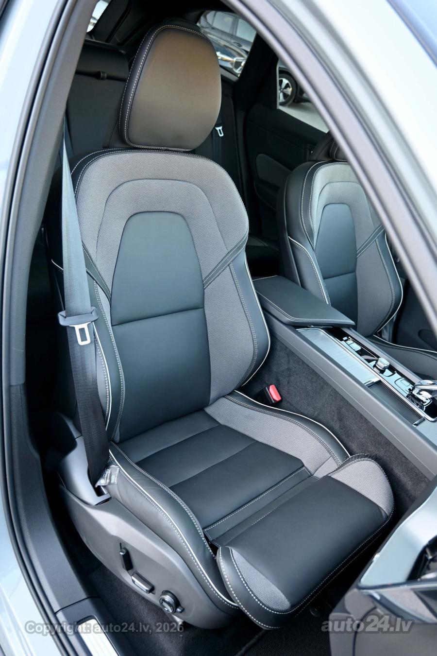 Pelēks Volvo XC60 2025 Tallina, ar dzinēja tilpumu 2.00 L un nobraukumu 15 tūkst. km par 55900 €, foto 10 vietnē AUTOMOTO.COM.LV