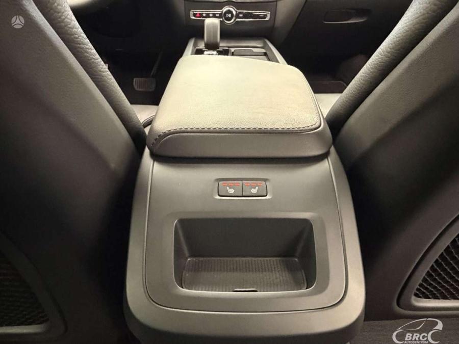 Pelēks Volvo XC60 2025 Viļņa, ar dzinēja tilpumu 1.97 L un nobraukumu 25 tūkst. km par 38900 €, foto 16 vietnē AUTOMOTO.COM.LV