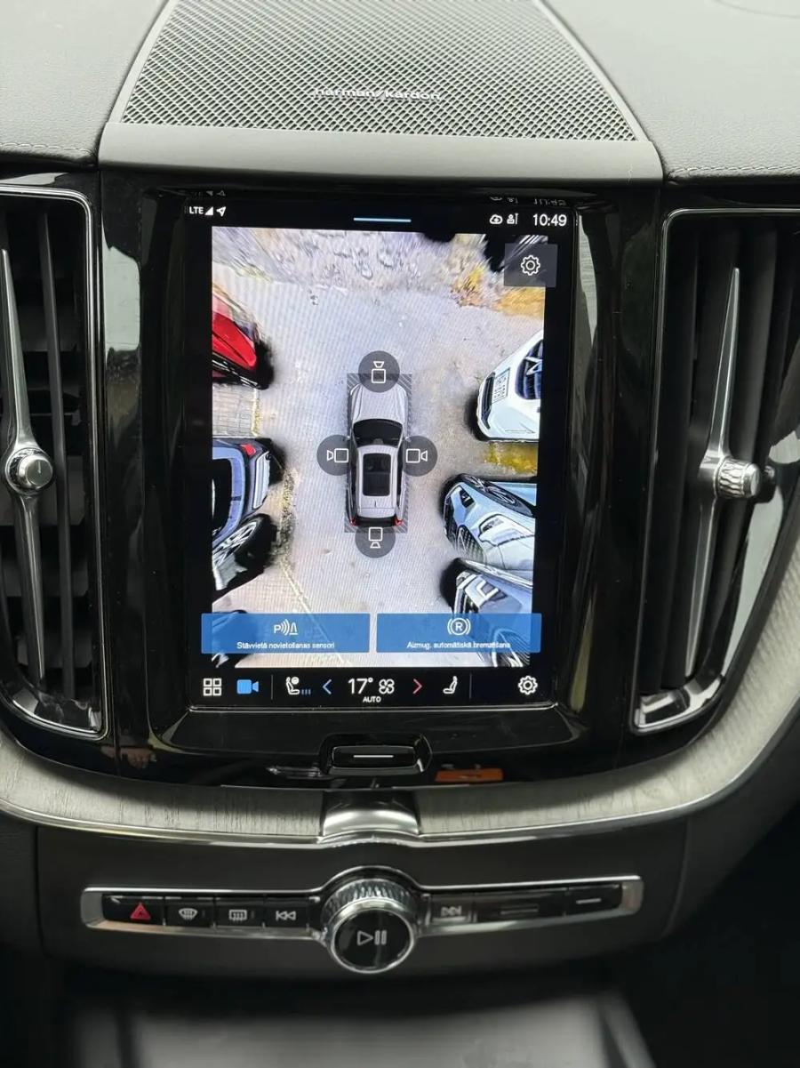 Pelēks Volvo XC60 2025 Rīga, ar dzinēja tilpumu 2.00 L un nobraukumu 6 tūkst. km par 38000 €, foto 14 vietnē AUTOMOTO.COM.LV