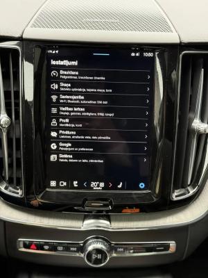 Pelēks Volvo XC60 2025 Rīga, ar dzinēja tilpumu 2.00 L un nobraukumu 6 tūkst. km par 38000 €, foto 17 vietnē AUTOMOTO.COM.LV