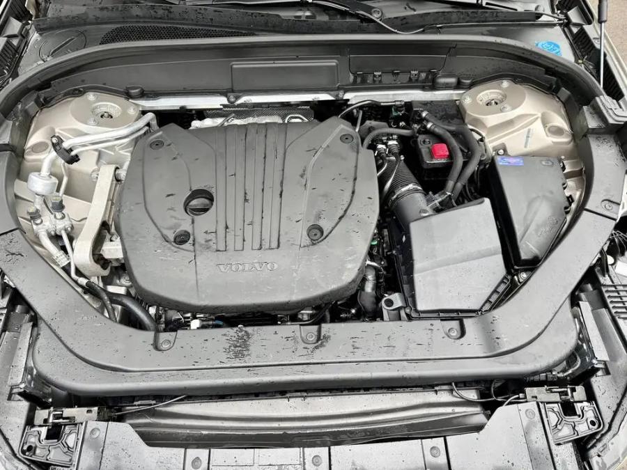 Pelēks Volvo XC60 2025 Rīga, ar dzinēja tilpumu 2.00 L un nobraukumu 6 tūkst. km par 38000 €, foto 19 vietnē AUTOMOTO.COM.LV