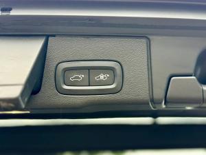 Pelēks Volvo XC60 2025 Rīga, ar dzinēja tilpumu 2.00 L un nobraukumu 6 tūkst. km par 38000 €, foto 22 vietnē AUTOMOTO.COM.LV
