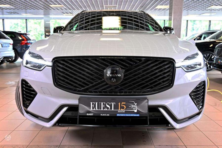 Grey Volvo XC60 2025 in Tallinn, with an engine capacity of 0.00 L and mileage of 18 thousand km for 64900 €, photo 6 on AUTOMOTO.COM.LV