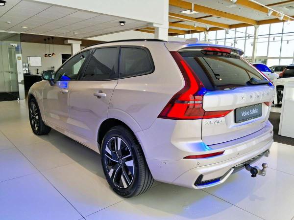 Grey Volvo XC60 2026 in Klaipeda, with an engine capacity of 1.97 L and mileage of 11 thousand km for 49990 €, photo 3 on AUTOMOTO.COM.LV