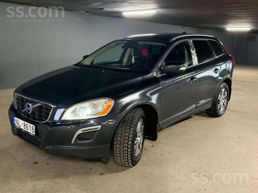 Pelēks Volvo XC60 2010 Rīga, ar dzinēja tilpumu 2.40 L un nobraukumu 275 tūkst. km par 9000 €, foto 10 vietnē AUTOMOTO.COM.LV