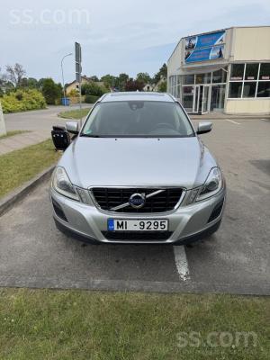 Grey Volvo XC60 2011 in Riga, with an engine capacity of 2.40 L and mileage of 372 thousand km for 8900 €, photo  on AUTOMOTO.COM.LV