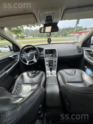 Pelēks Volvo XC60 2011 Rīga, ar dzinēja tilpumu 2.40 L un nobraukumu 372 tūkst. km par 8900 €, foto 7 vietnē AUTOMOTO.COM.LV