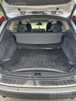Pelēks Volvo XC60 2011 Rīga, ar dzinēja tilpumu 2.40 L un nobraukumu 372 tūkst. km par 8900 €, foto 10 vietnē AUTOMOTO.COM.LV