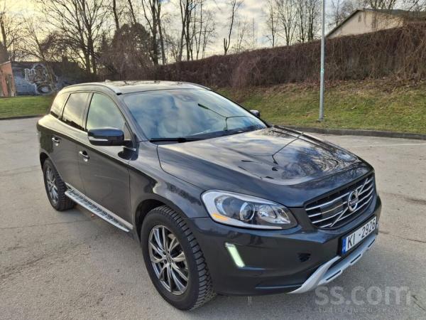 Pelēks Volvo XC60 2013 Ogre, ar dzinēja tilpumu 2.40 L un nobraukumu 323 tūkst. km par 9000 €, foto 2 vietnē AUTOMOTO.COM.LV