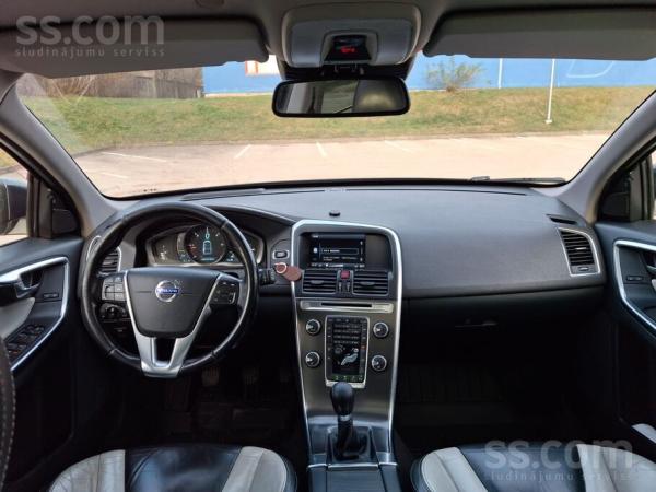 Pelēks Volvo XC60 2013 Ogre, ar dzinēja tilpumu 2.40 L un nobraukumu 323 tūkst. km par 9000 €, foto 4 vietnē AUTOMOTO.COM.LV