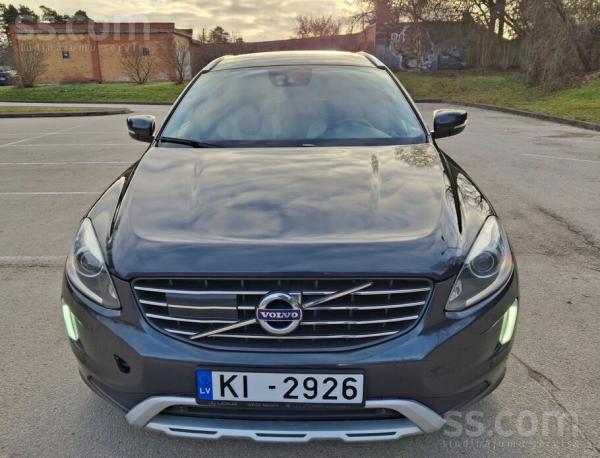 Pelēks Volvo XC60 2013 Ogre, ar dzinēja tilpumu 2.40 L un nobraukumu 323 tūkst. km par 9000 €, foto 5 vietnē AUTOMOTO.COM.LV