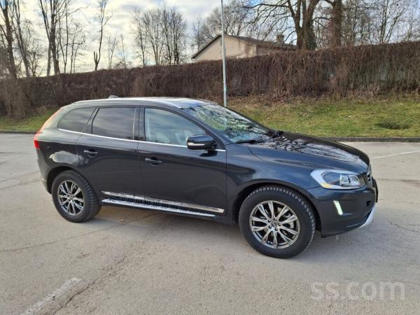 Pelēks Volvo XC60 2013 Ogre, ar dzinēja tilpumu 2.40 L un nobraukumu 323 tūkst. km par 9000 €, foto 7 vietnē AUTOMOTO.COM.LV