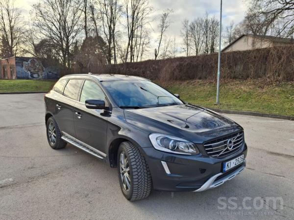 Pelēks Volvo XC60 2013 Ogre, ar dzinēja tilpumu 2.40 L un nobraukumu 323 tūkst. km par 9000 €, foto 8 vietnē AUTOMOTO.COM.LV