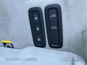 Pelēks Volvo XC60 2017 Tallina, ar dzinēja tilpumu 2.00 L un nobraukumu 173 tūkst. km par 25000 €, foto 13 vietnē AUTOMOTO.COM.LV