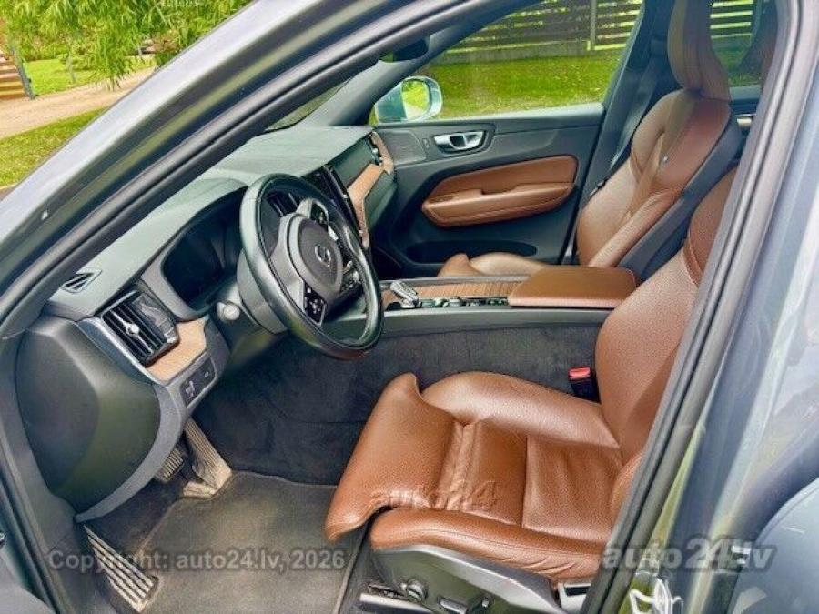 Grey Volvo XC60 2021 in Tallinn, with an engine capacity of 2.00 L and mileage of 111 thousand km for 30900 €, photo 6 on AUTOMOTO.COM.LV
