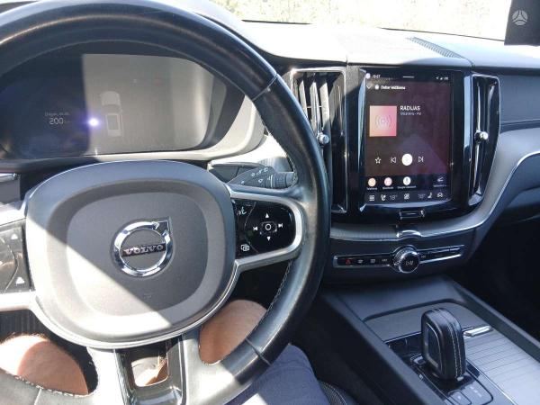Grey Volvo XC60 2022 in Rokiskis, with an engine capacity of 1.97 L and mileage of 340 thousand km for 21500 €, photo 5 on AUTOMOTO.COM.LV