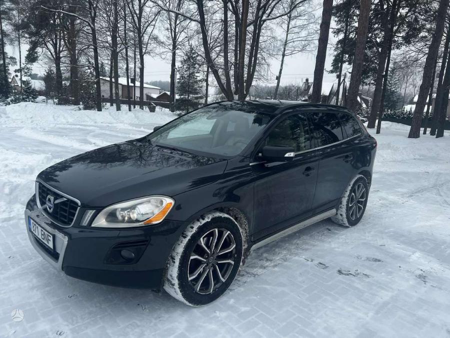 Pelēks Volvo XC60 2010 Šauļi, ar dzinēja tilpumu 2.40 L un nobraukumu 400 tūkst. km par 5999 €, foto 13 vietnē AUTOMOTO.COM.LV