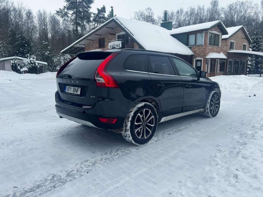 Pelēks Volvo XC60 2010 Šauļi, ar dzinēja tilpumu 2.40 L un nobraukumu 400 tūkst. km par 5999 €, foto 19 vietnē AUTOMOTO.COM.LV