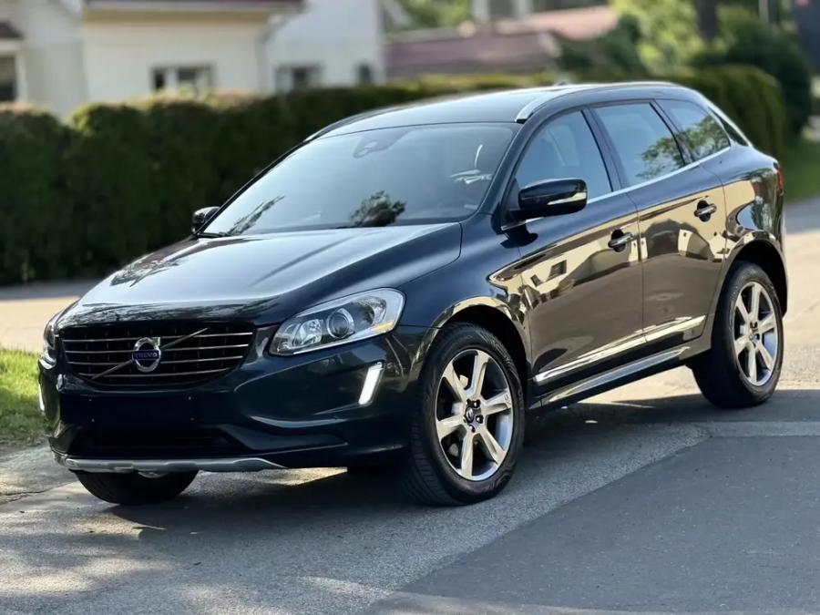 Pelēks Volvo XC60 2013 Jūrmala, ar dzinēja tilpumu 2.00 L un nobraukumu 275 tūkst. km par 10850 €, foto 1 vietnē AUTOMOTO.COM.LV