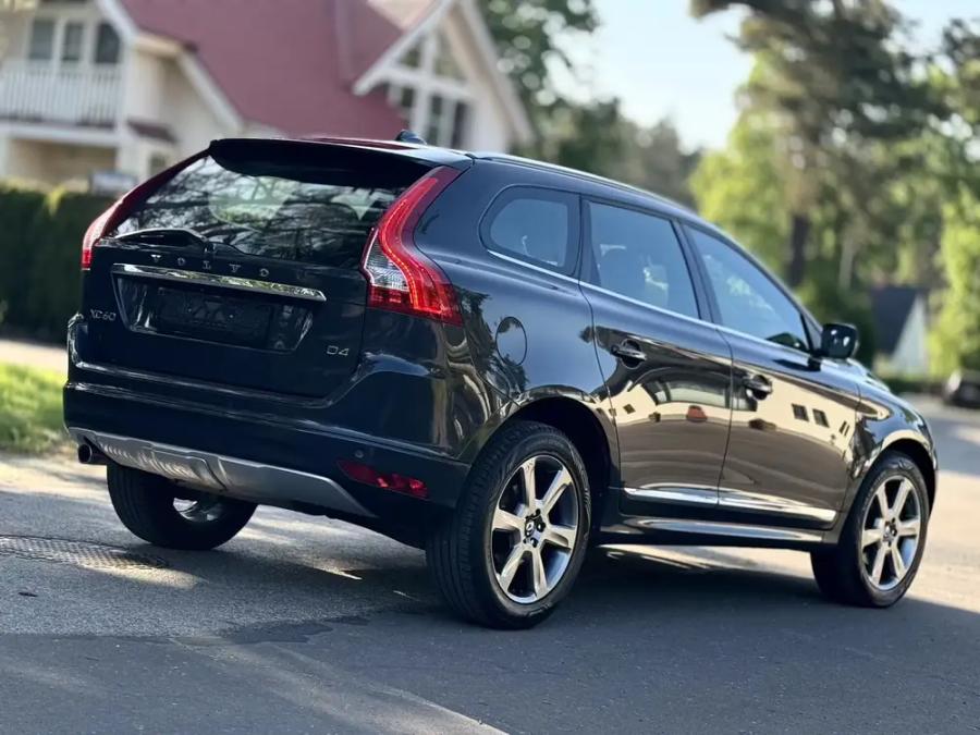 Pelēks Volvo XC60 2013 Jūrmala, ar dzinēja tilpumu 2.00 L un nobraukumu 275 tūkst. km par 10850 €, foto 5 vietnē AUTOMOTO.COM.LV