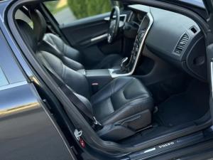Pelēks Volvo XC60 2013 Jūrmala, ar dzinēja tilpumu 2.00 L un nobraukumu 275 tūkst. km par 10850 €, foto 7 vietnē AUTOMOTO.COM.LV