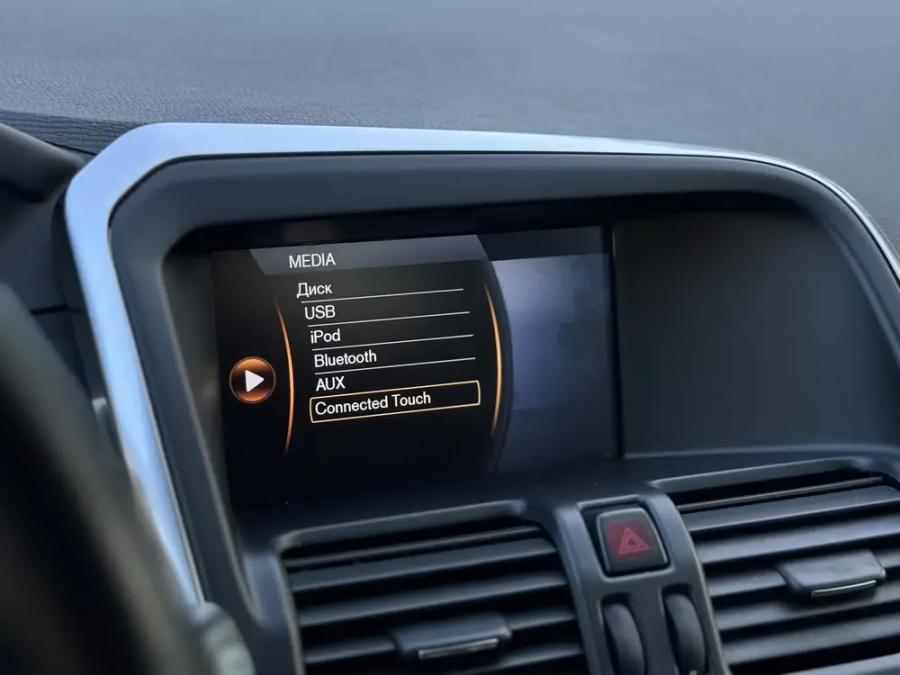 Pelēks Volvo XC60 2013 Jūrmala, ar dzinēja tilpumu 2.00 L un nobraukumu 275 tūkst. km par 10850 €, foto 18 vietnē AUTOMOTO.COM.LV