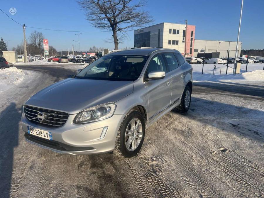 Grey Volvo XC60 2014 in Taurage, with an engine capacity of 1.97 L and mileage of 226 thousand km for 10700 €, photo 1 on AUTOMOTO.COM.LV