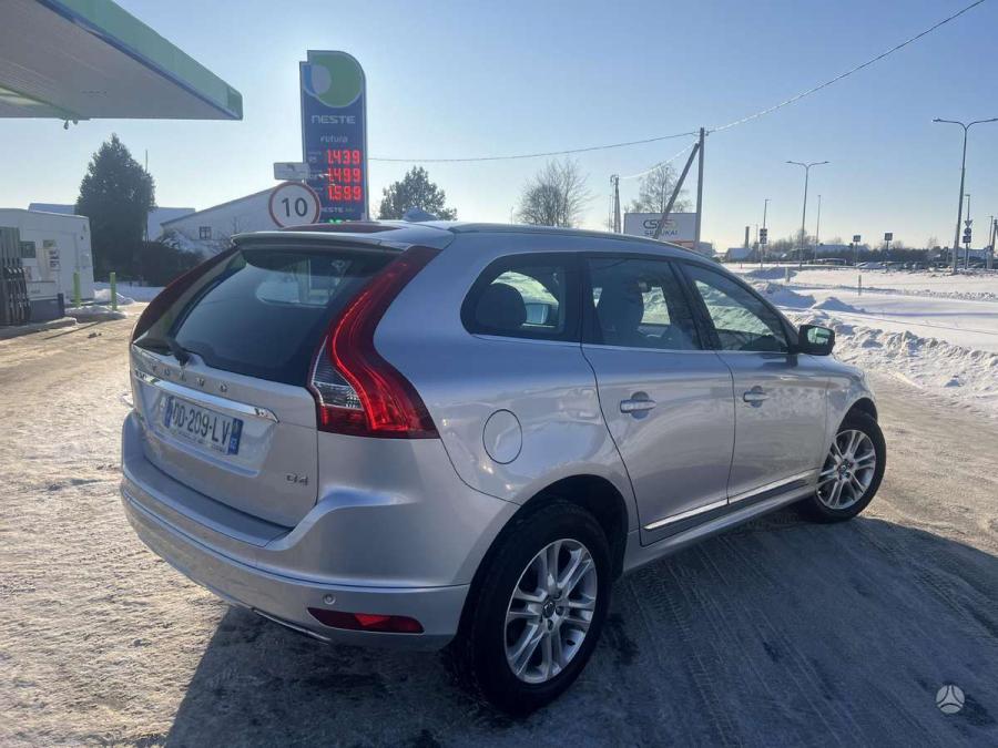 Grey Volvo XC60 2014 in Taurage, with an engine capacity of 1.97 L and mileage of 226 thousand km for 10700 €, photo 3 on AUTOMOTO.COM.LV