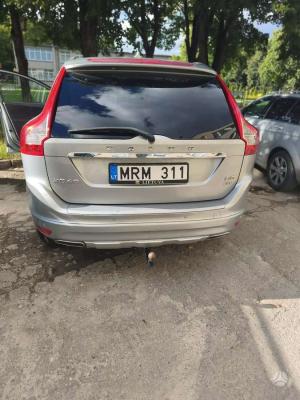 Grey Volvo XC60 2014 in Alytus, with an engine capacity of 2.40 L and mileage of 270 thousand km for 9990 €, photo 13 on AUTOMOTO.COM.LV