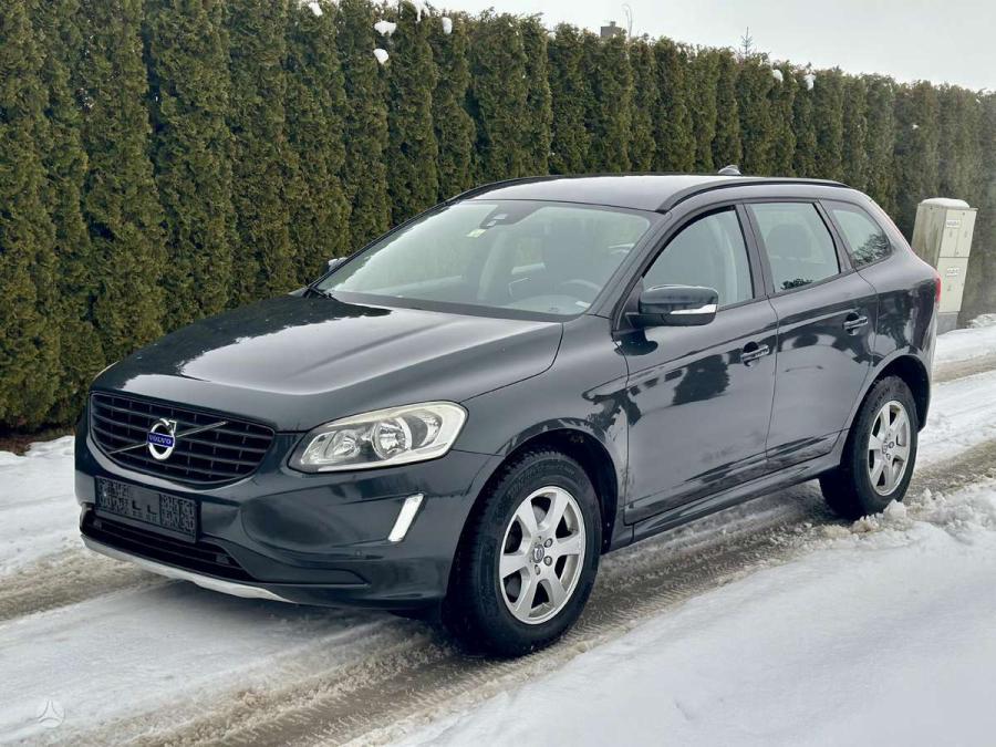 Pelēks Volvo XC60 2015 Marijampole, ar dzinēja tilpumu 2.00 L un nobraukumu 168 tūkst. km par 7250 €, foto 1 vietnē AUTOMOTO.COM.LV