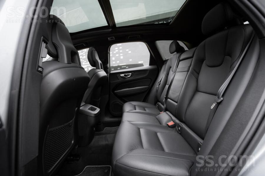 Grey Volvo XC60 2018 in Jelgava, with an engine capacity of 2.00 L and mileage of 0 thousand km for 22590 €, photo 15 on AUTOMOTO.COM.LV