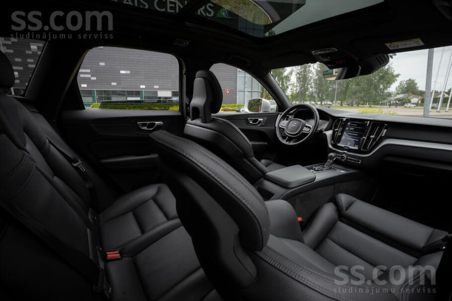 Grey Volvo XC60 2018 in Jelgava, with an engine capacity of 2.00 L and mileage of 0 thousand km for 22590 €, photo 18 on AUTOMOTO.COM.LV