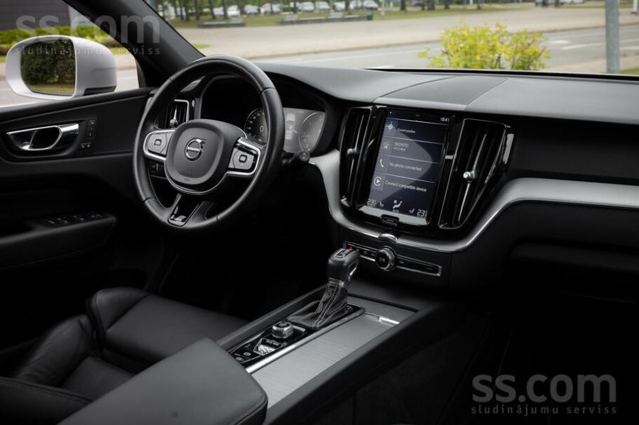 Grey Volvo XC60 2018 in Jelgava, with an engine capacity of 2.00 L and mileage of 0 thousand km for 22590 €, photo 19 on AUTOMOTO.COM.LV