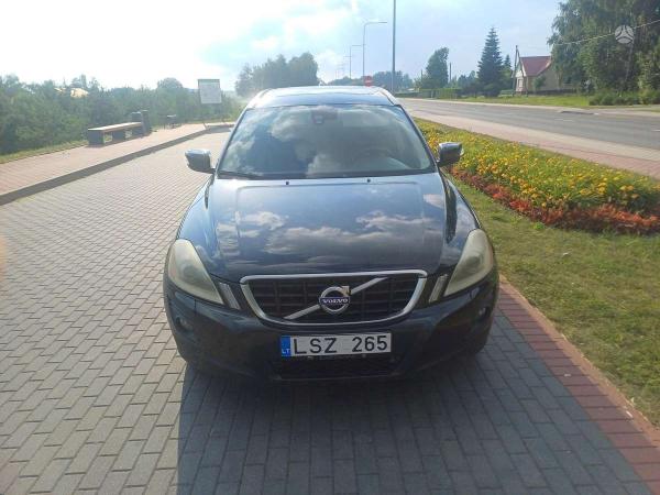 Pelēks Volvo XC60 2010 Raseiniai, ar dzinēja tilpumu 2.40 L un nobraukumu 375 tūkst. km par 5100 €, foto 8 vietnē AUTOMOTO.COM.LV