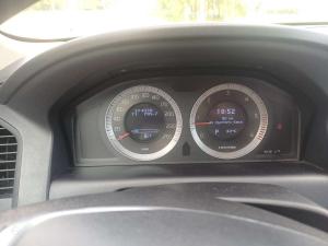 Pelēks Volvo XC60 2010 Raseiniai, ar dzinēja tilpumu 2.40 L un nobraukumu 375 tūkst. km par 5100 €, foto 4 vietnē AUTOMOTO.COM.LV