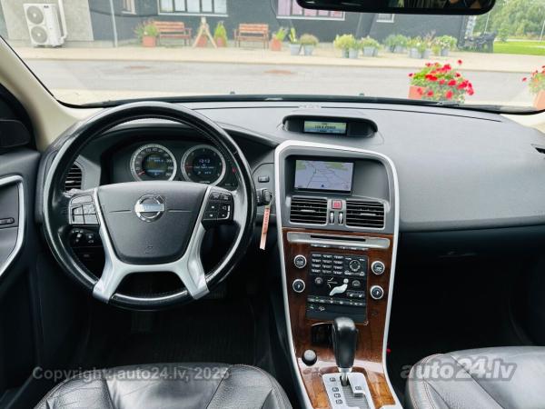 Pelēks Volvo XC60 2009 Pērnava, ar dzinēja tilpumu 2.40 L un nobraukumu 0 tūkst. km par 6000 €, foto 8 vietnē AUTOMOTO.COM.LV
