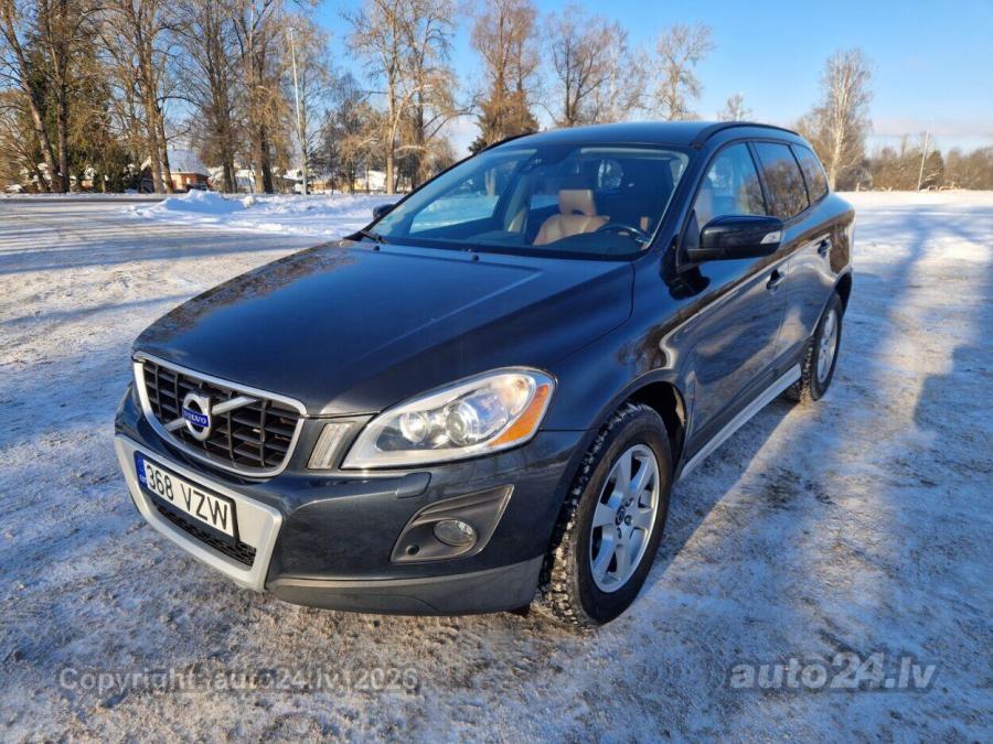 Pelēks Volvo XC60 2010 Paide, ar dzinēja tilpumu 2.40 L un nobraukumu 257 tūkst. km par 9490 €, foto 2 vietnē AUTOMOTO.COM.LV