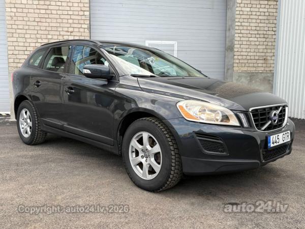 Pelēks Volvo XC60 2010 Paide, ar dzinēja tilpumu 2.00 L un nobraukumu 267 tūkst. km par 7600 €, foto 3 vietnē AUTOMOTO.COM.LV