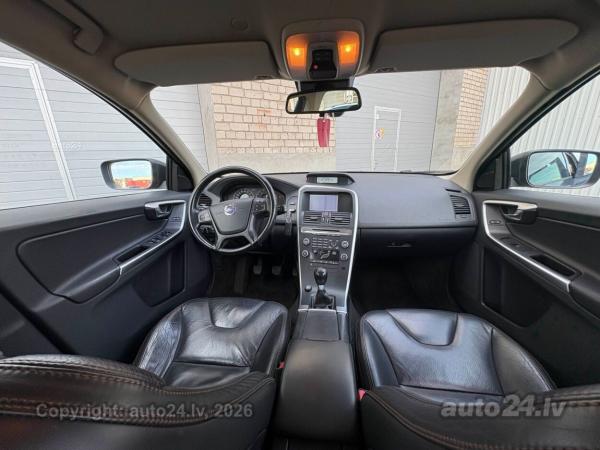 Pelēks Volvo XC60 2010 Paide, ar dzinēja tilpumu 2.00 L un nobraukumu 267 tūkst. km par 7600 €, foto 10 vietnē AUTOMOTO.COM.LV