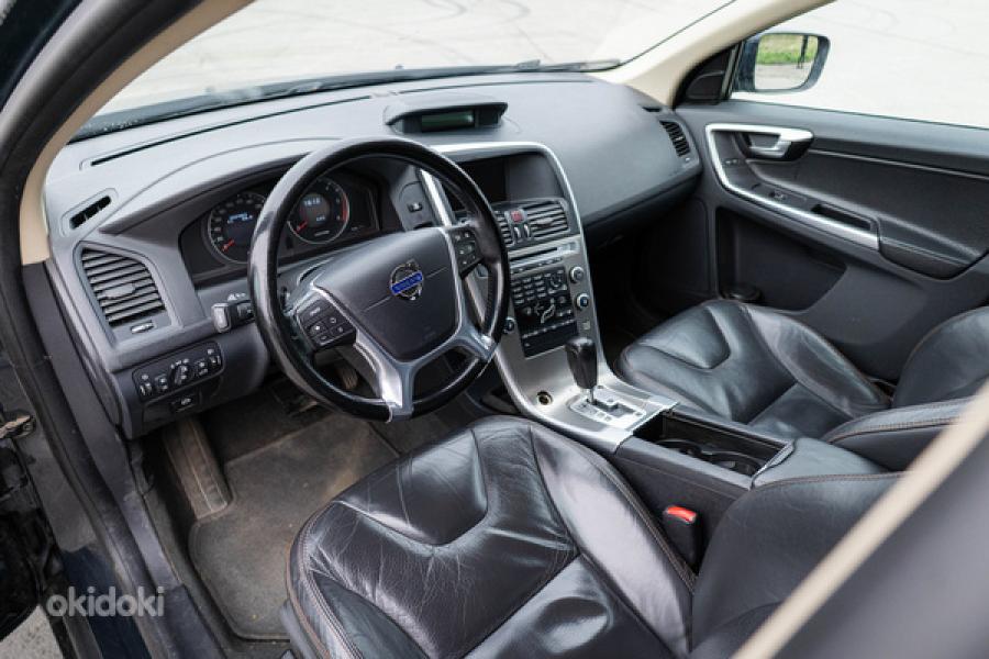 Pelēks Volvo XC60 2010 Tallina, ar dzinēja tilpumu 2.40 L un nobraukumu 303 tūkst. km par 6500 €, foto 5 vietnē AUTOMOTO.COM.LV