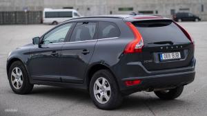 Pelēks Volvo XC60 2010 Tallina, ar dzinēja tilpumu 2.40 L un nobraukumu 303 tūkst. km par 6500 €, foto 8 vietnē AUTOMOTO.COM.LV