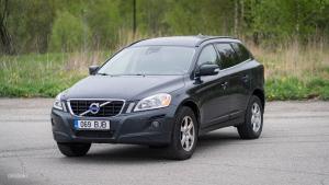Pelēks Volvo XC60 2010 Tallina, ar dzinēja tilpumu 2.40 L un nobraukumu 303 tūkst. km par 6500 €, foto 11 vietnē AUTOMOTO.COM.LV