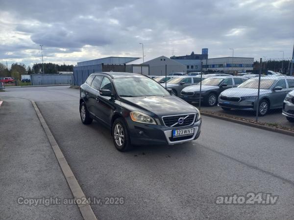 Pelēks Volvo XC60 2010 Tallina, ar dzinēja tilpumu 2.40 L un nobraukumu 309 tūkst. km par 8499 €, foto 3 vietnē AUTOMOTO.COM.LV