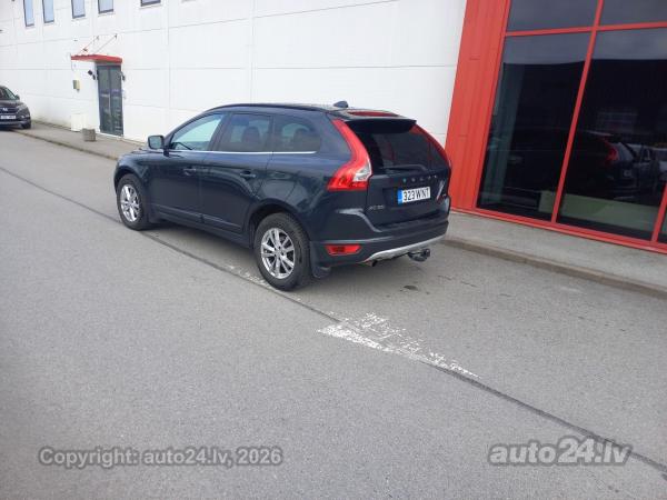 Pelēks Volvo XC60 2010 Tallina, ar dzinēja tilpumu 2.40 L un nobraukumu 309 tūkst. km par 8499 €, foto 7 vietnē AUTOMOTO.COM.LV