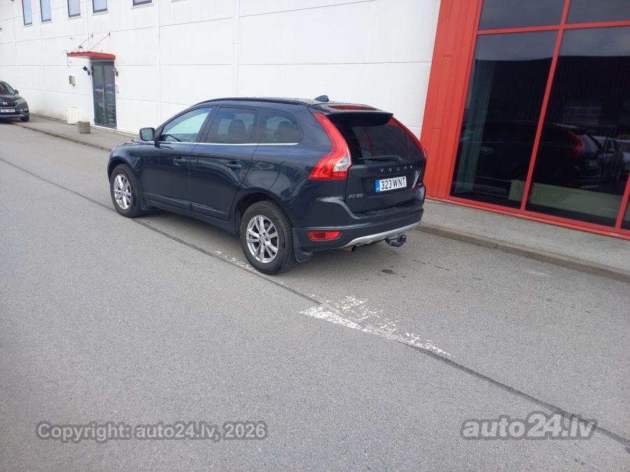 Pelēks Volvo XC60 2010 Tallina, ar dzinēja tilpumu 2.40 L un nobraukumu 309 tūkst. km par 8499 €, foto 7 vietnē AUTOMOTO.COM.LV