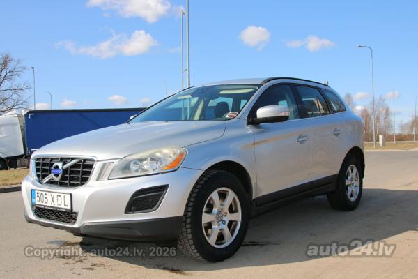 Pelēks Volvo XC60 2011 Tallina, ar dzinēja tilpumu 2.00 L un nobraukumu 149 tūkst. km par 12600 €, foto 3 vietnē AUTOMOTO.COM.LV
