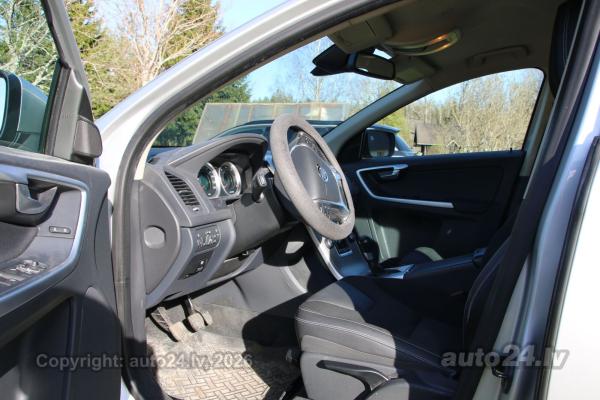 Pelēks Volvo XC60 2011 Tallina, ar dzinēja tilpumu 2.00 L un nobraukumu 149 tūkst. km par 12600 €, foto 6 vietnē AUTOMOTO.COM.LV