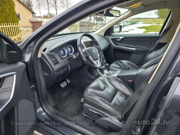 Pelēks Volvo XC60 2012 Paide, ar dzinēja tilpumu 2.40 L un nobraukumu 201 tūkst. km par 11800 €, foto 9 vietnē AUTOMOTO.COM.LV