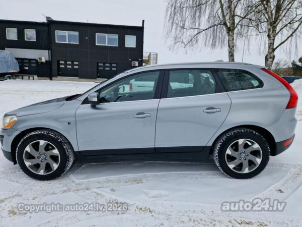 Pelēks Volvo XC60 2012 Tartu, ar dzinēja tilpumu 2.00 L un nobraukumu 349 tūkst. km par 7000 €, foto 2 vietnē AUTOMOTO.COM.LV