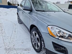 Grey Volvo XC60 2012 in Tartu, with an engine capacity of 2.00 L and mileage of 349 thousand km for 7000 €, photo 9 on AUTOMOTO.COM.LV